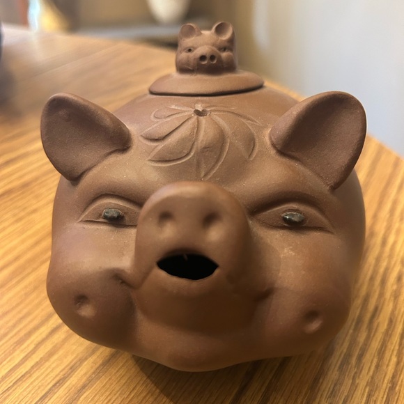 Kitchen | Pottery Pig Tea Pot Chinese Markings On Bottom Brown ...